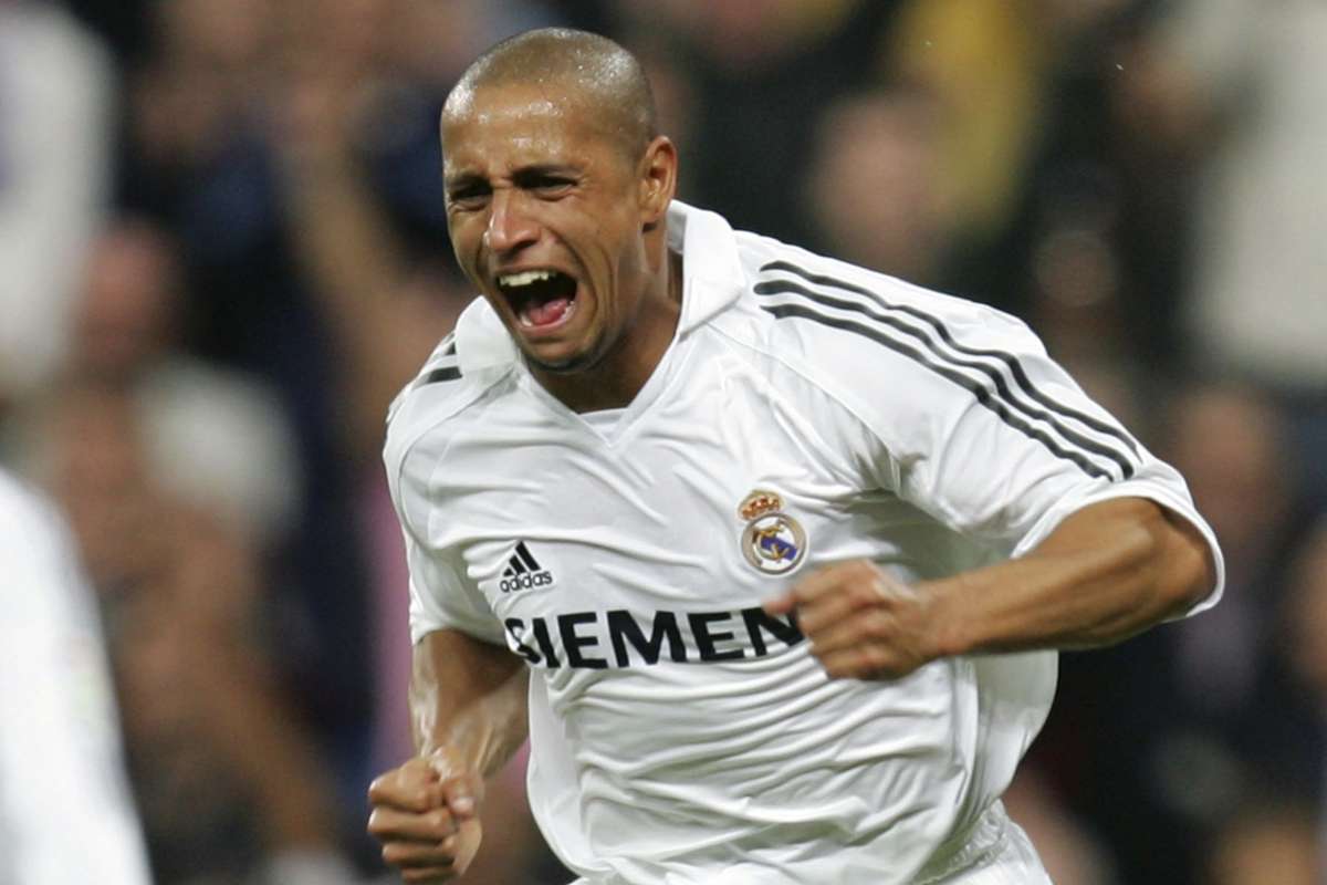 Roberto Carlos livre le secret caché derrière ses coup-francs ...